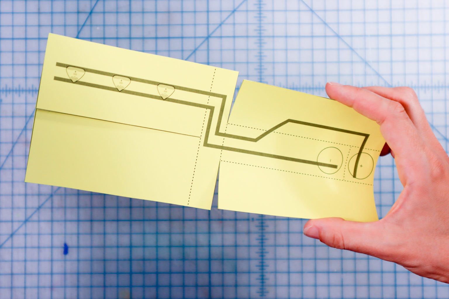 Light-Up Whirlybird / Paper Helicopter | Chibitronics