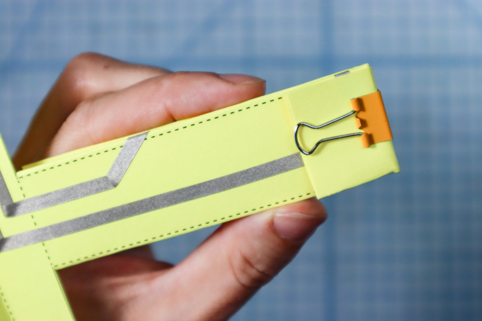 Light-Up Whirlybird / Paper Helicopter | Chibitronics