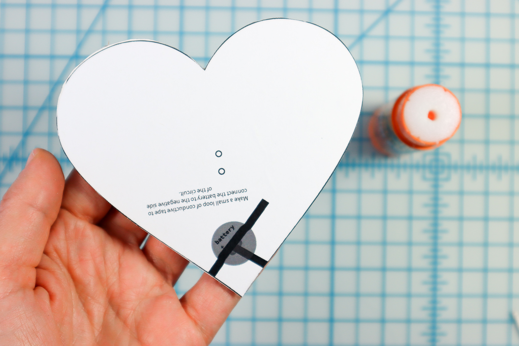 LED Spinner Toy: Heart | Chibitronics