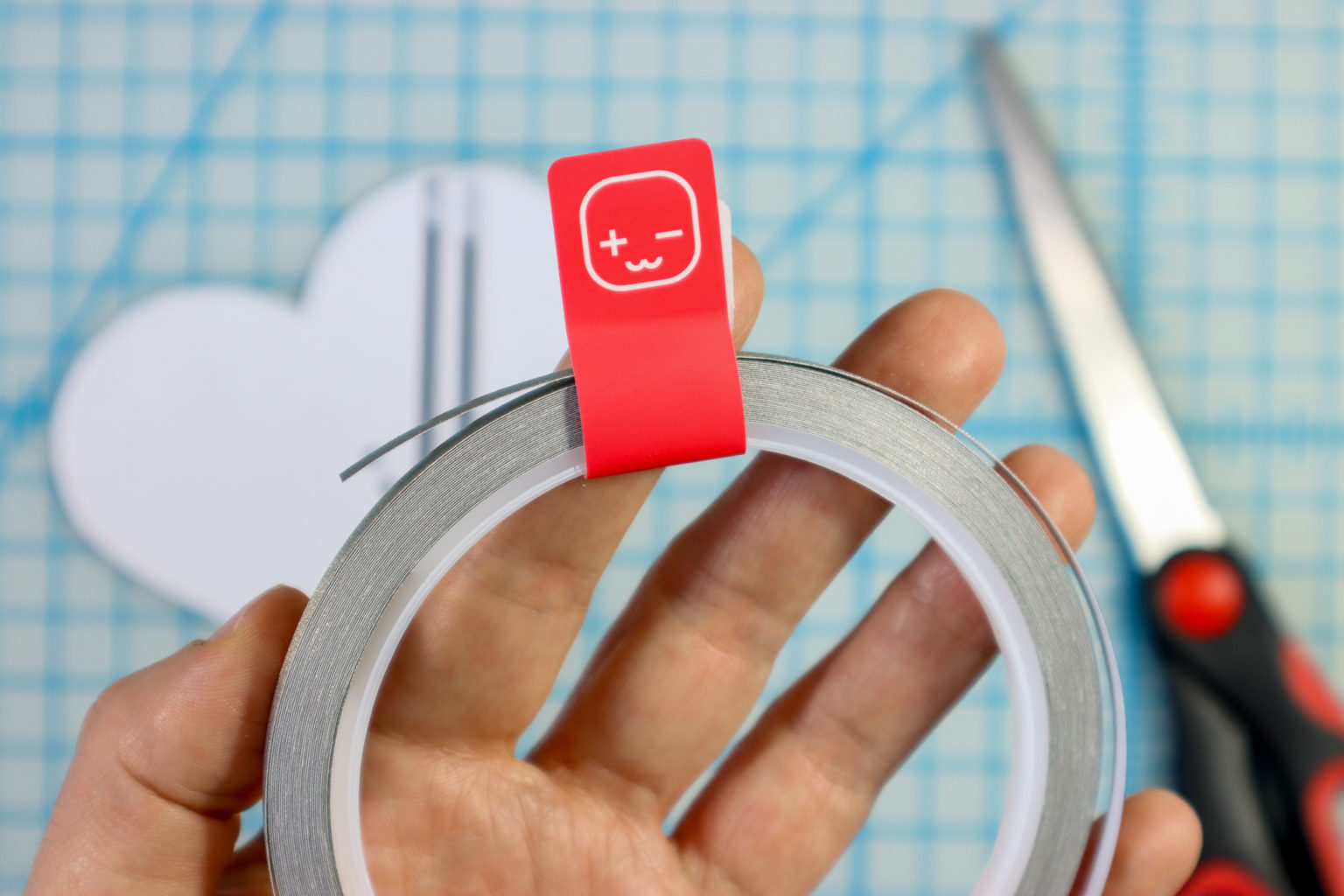 LED Spinner Toy: Heart | Chibitronics